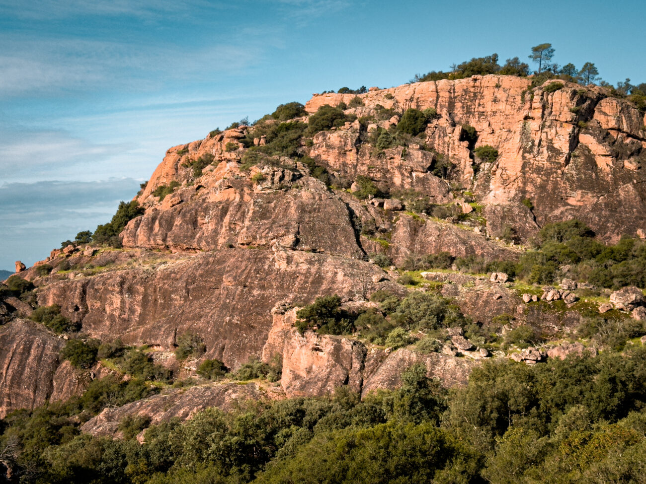La randonnée au rocher de Roquebrune - Roquebrune-sur-Argens Tourisme